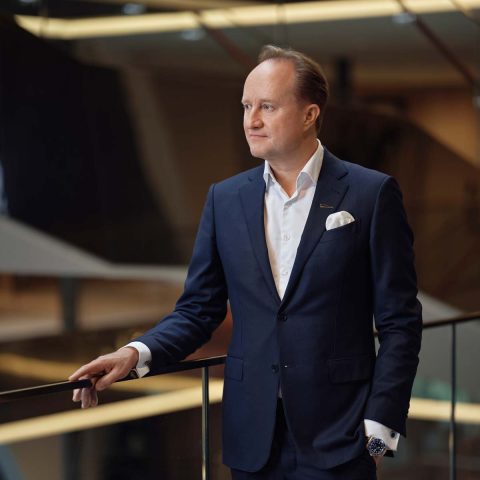 ANNONS: Från konst till bilar – mannen bakom Hongqi:s estetiska ...